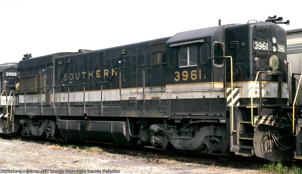 Southern Railway U23B #3961, laying over on the Coal Track, waiting on #92's Albany (GA) based ...